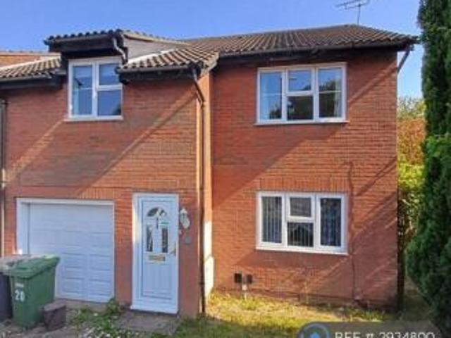 3 bedroom maisonette for rent in Harbourne Gardens, Southampton, SO18