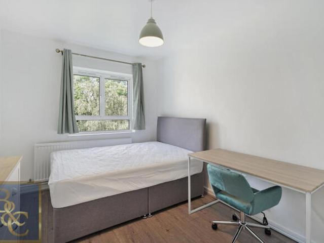 3 bedroom maisonette for rent in Hickleton, Camden Street, London, NW1