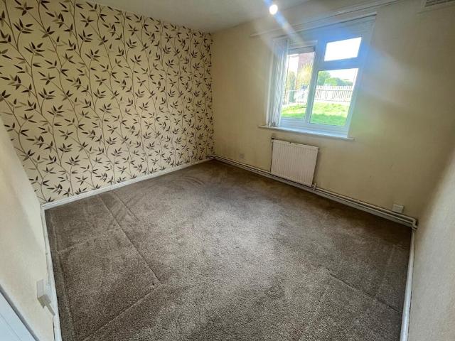 3 bedroom maisonette for rent in Lakehouse Grove, BIRMINGHAM, B38