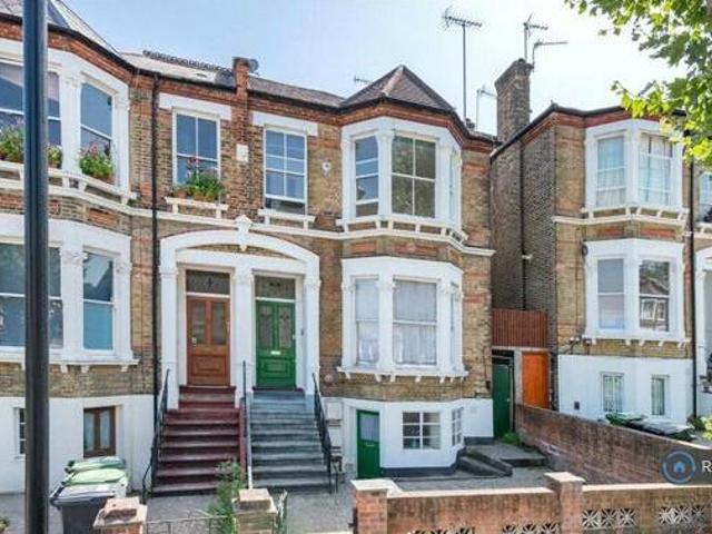 3 Bedroom Maisonette For Rent In London