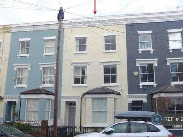 3 Bedroom Maisonette For Rent In London