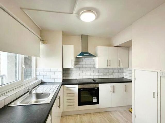 3 Bedroom Maisonette For Rent In London