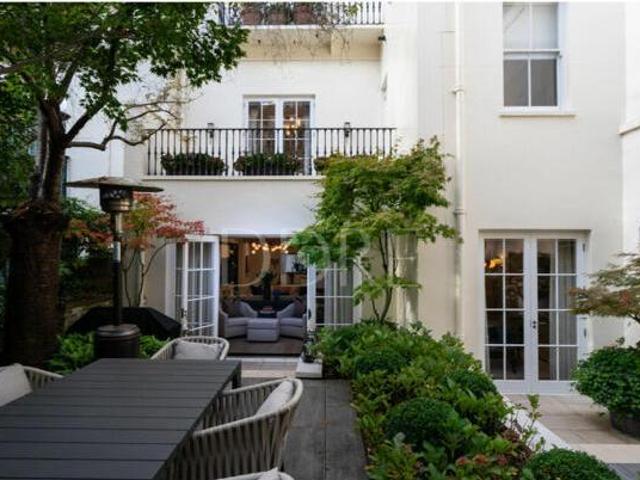 3 Bedroom Maisonette For Rent In London