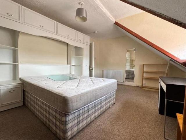 3 bedroom maisonette for rent in Lower Redland Road, Redland, Bristol, BS6 6SW, BS6