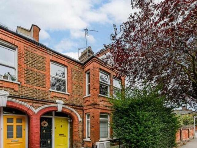 3 Bedroom Maisonette For Rent In Lloyd Park, London