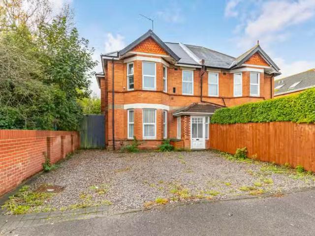 3 bedroom maisonette for rent in Methuen Road, Bournemouth, Bo.
