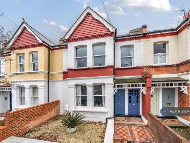 3 bedroom maisonette for rent in Oakmead Road, London, SW12