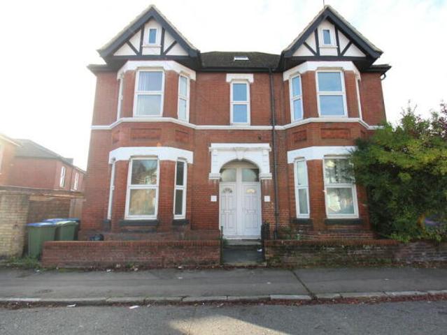 3 bedroom maisonette for rent in Portswood Avenue, Southampton, SO17