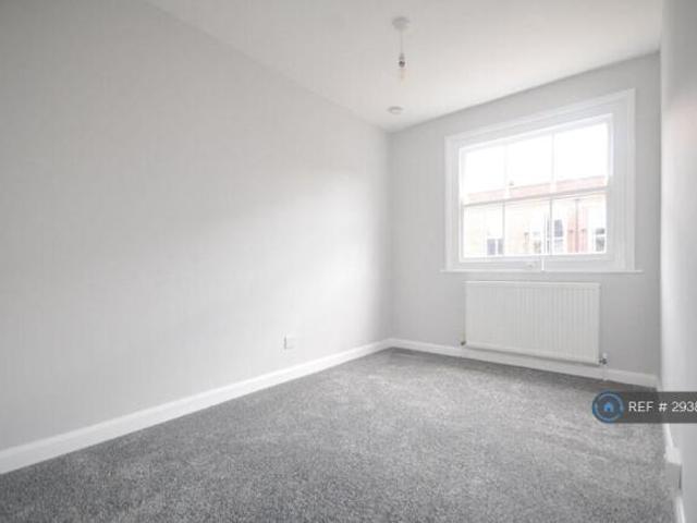 3 bedroom maisonette for rent in Queen St, Ramsgate, CT11