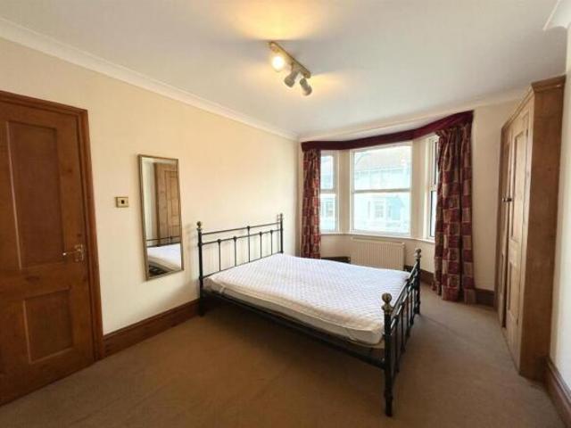 3 bedroom maisonette for rent in Queens Park Road, Brighton, BN2