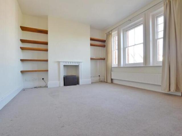 3 bedroom maisonette for rent in Recreation Road, Guildford, Surrey, GU1