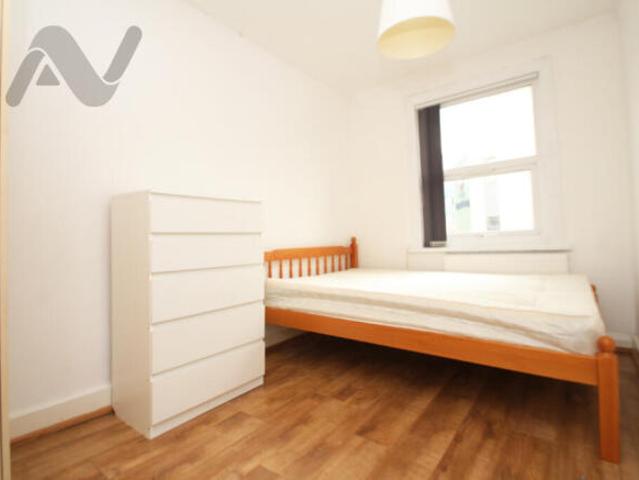 3 bedroom maisonette for rent in Seven Sisters Road, Finsbury Park, London, N4 3NG, N4