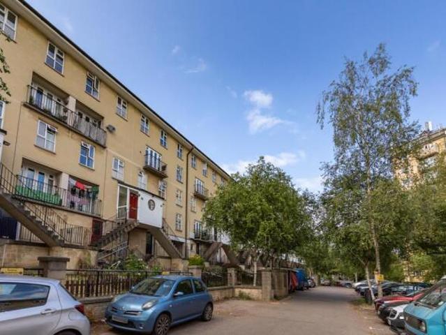 3 bedroom maisonette for rent in Snow Hill, Bath, BA1
