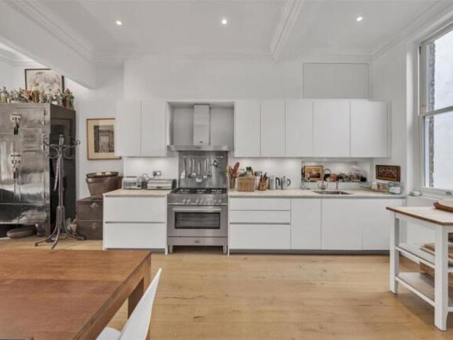 3 bedroom maisonette for rent in St. Georges Terrace, London, NW1