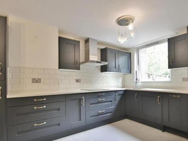 3 Bedroom Maisonette For Rent In St. Paul´s Court, Hammersmith