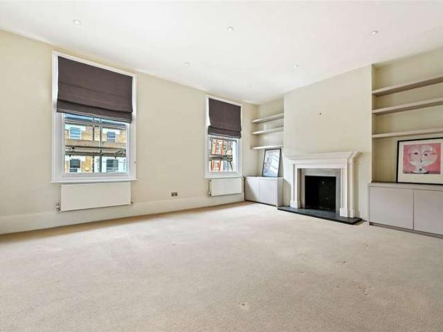 3 Bedroom Maisonette Flat