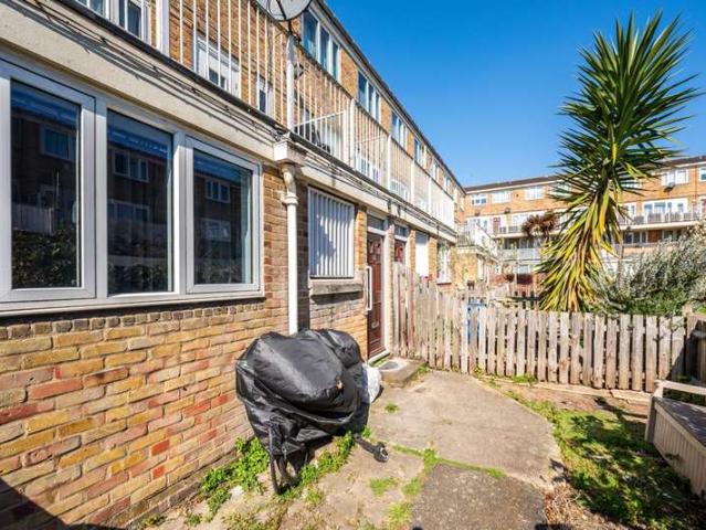 3 Bedroom Maisonette Flat
