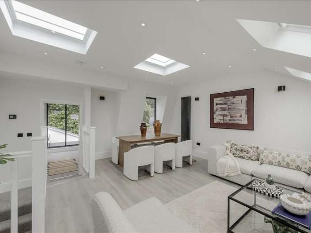 3 Bedroom Maisonette Flat