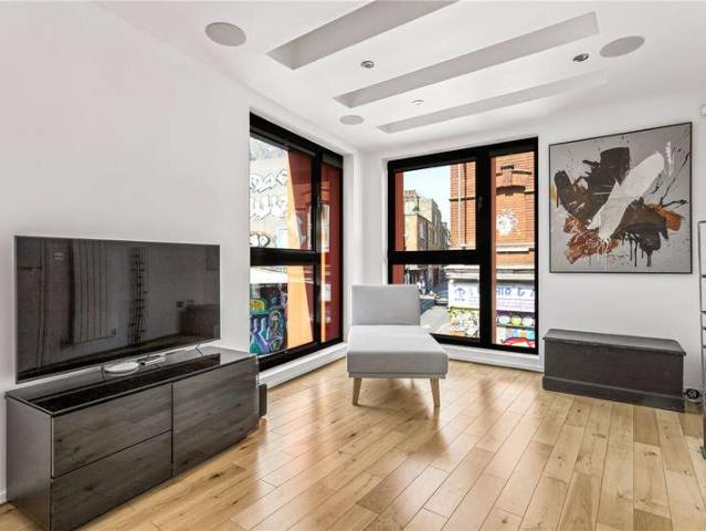 3 Bedroom Maisonette Flat