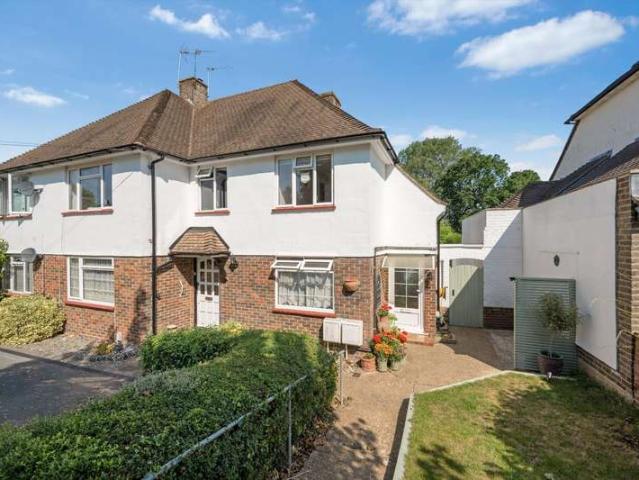 3 Bedroom Maisonette Flat