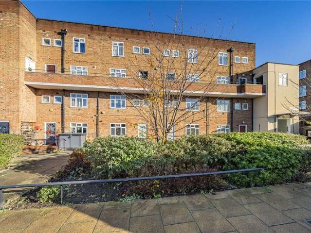 3 Bedroom Maisonette Flat