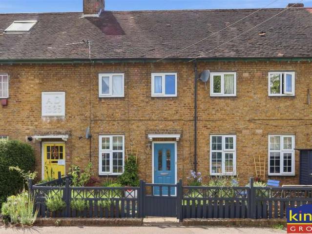 3 Bedroom Maisonette Flat
