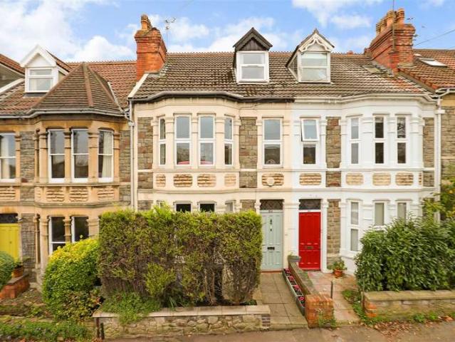 3 Bedroom Maisonette Flat