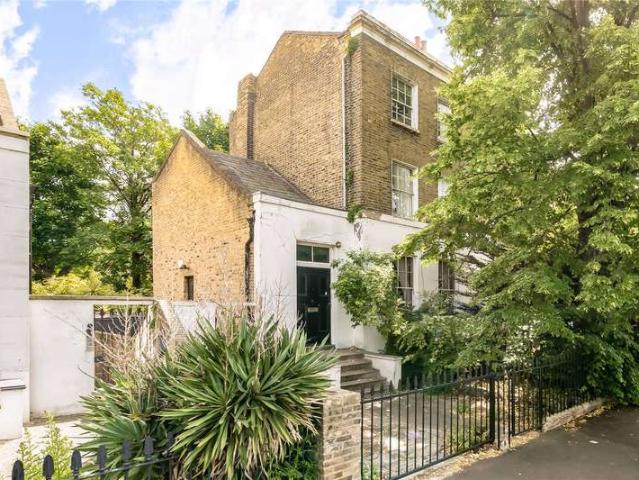 3 Bedroom Maisonette Flat