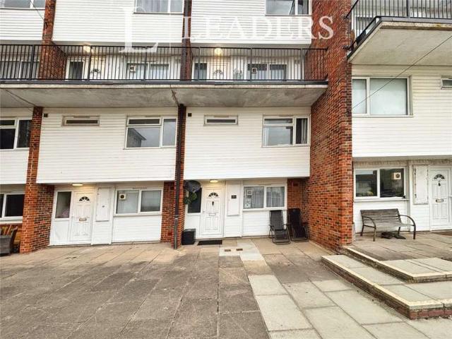 3 Bedroom Maisonette Flat