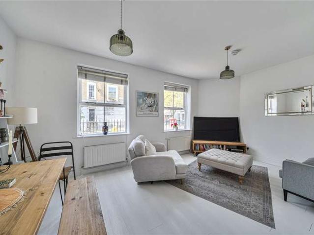 3 Bedroom Maisonette Flat