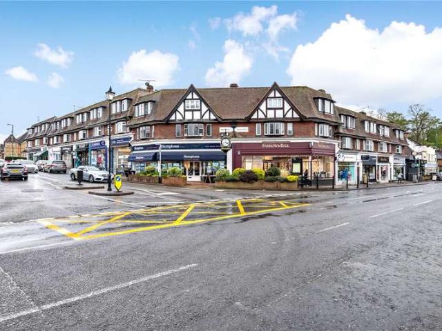3 Bedroom Maisonette Flat