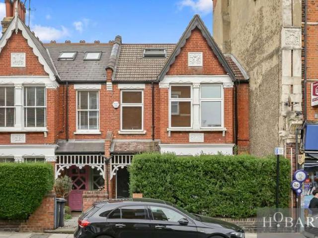 3 Bedroom Maisonette Flat