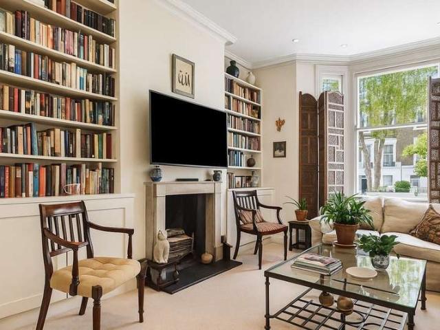 3 Bedroom Maisonette Flat