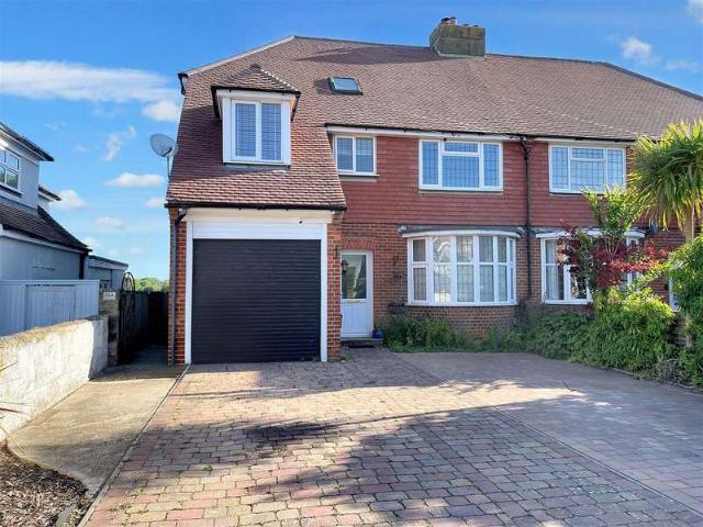 3 Bedroom Maisonette Flat