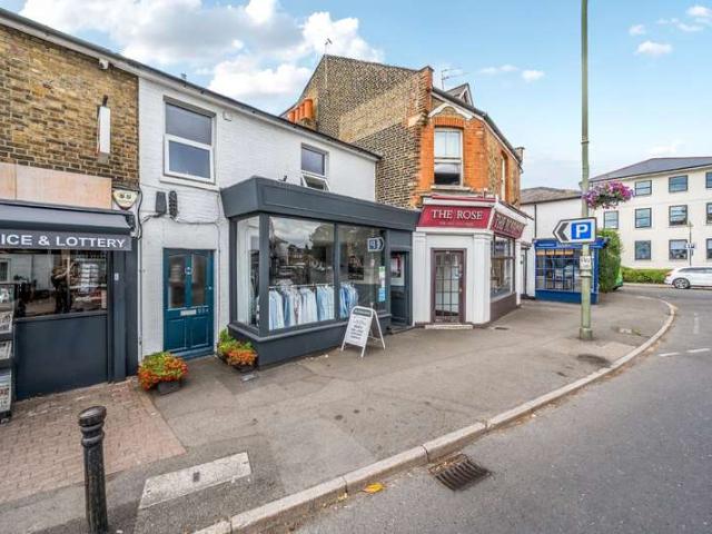 3 Bedroom Maisonette Flat