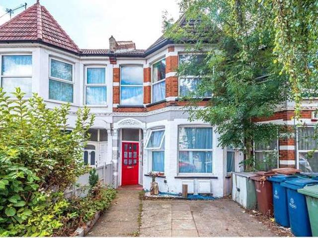 3 Bedroom Maisonette Flat
