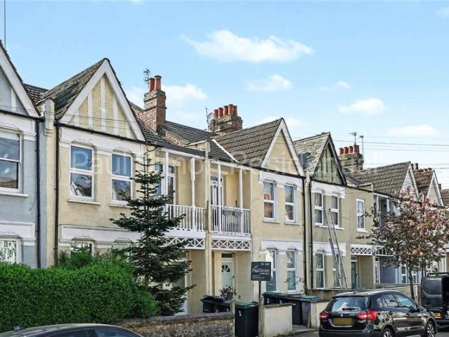 3 Bedroom Maisonette Flat
