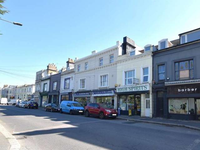 3 Bedroom Maisonette Flat