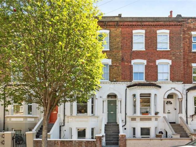 3 Bedroom Maisonette Flat