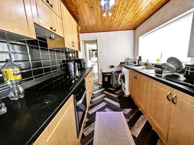 3 Bedroom Maisonette Flat