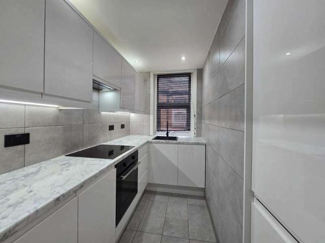 3 Bedroom Maisonette Flat
