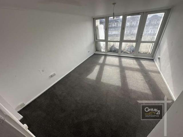 3 Bedroom Maisonette Flat