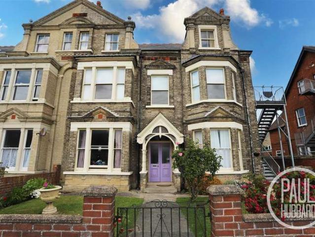 3 Bedroom Maisonette Flat