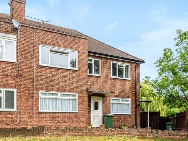 3 Bedroom Maisonette Flat