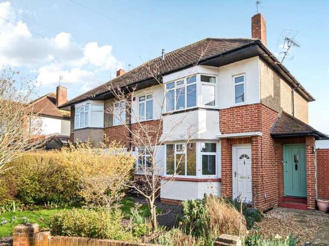 3 Bedroom Maisonette Flat