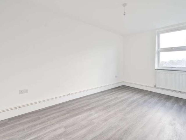 3 Bedroom Maisonette Flat