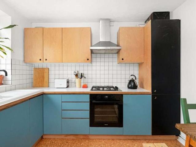 3 Bedroom Maisonette Flat