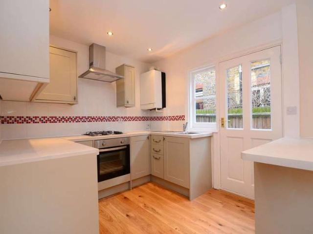 3 Bedroom Maisonette Flat
