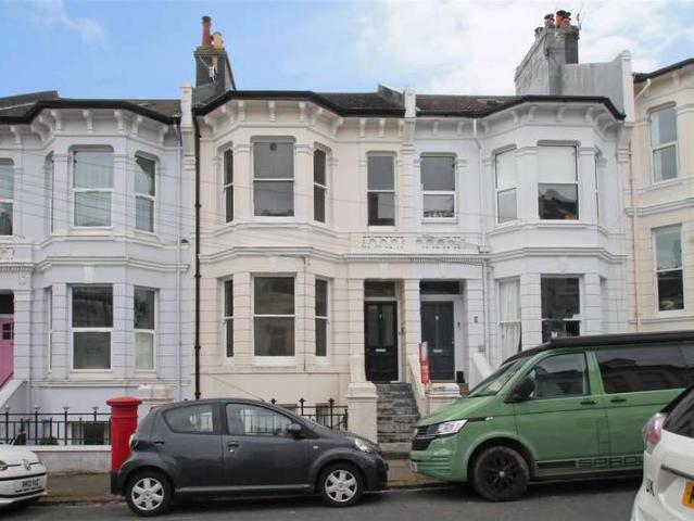 3 Bedroom Maisonette Flat