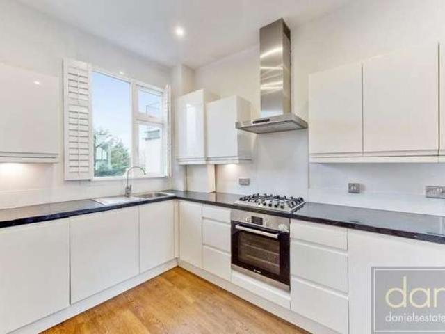3 Bedroom Maisonette Flat